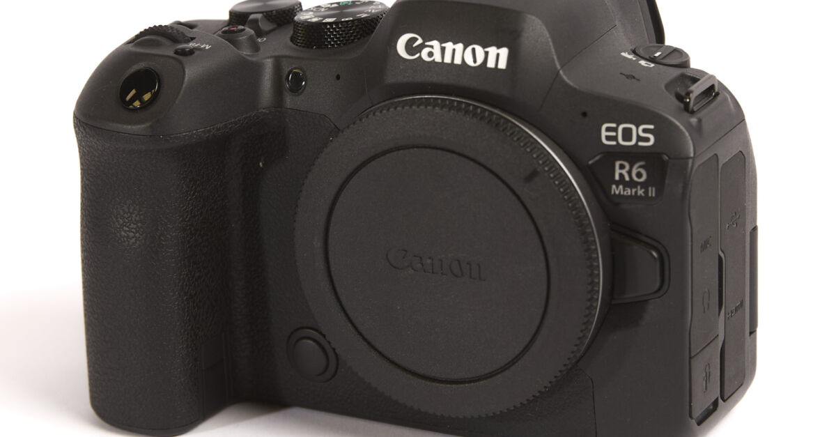 Camera - Canon EOS R6 Mk II - Specular
