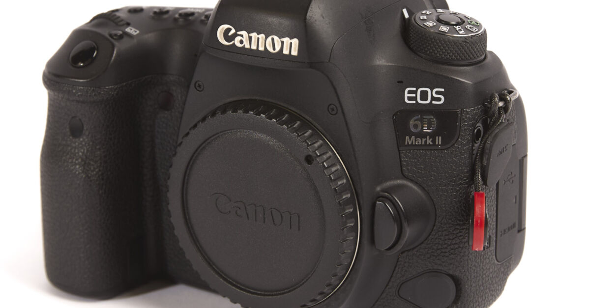 Camera - Canon EOS 6D Mk II - Specular